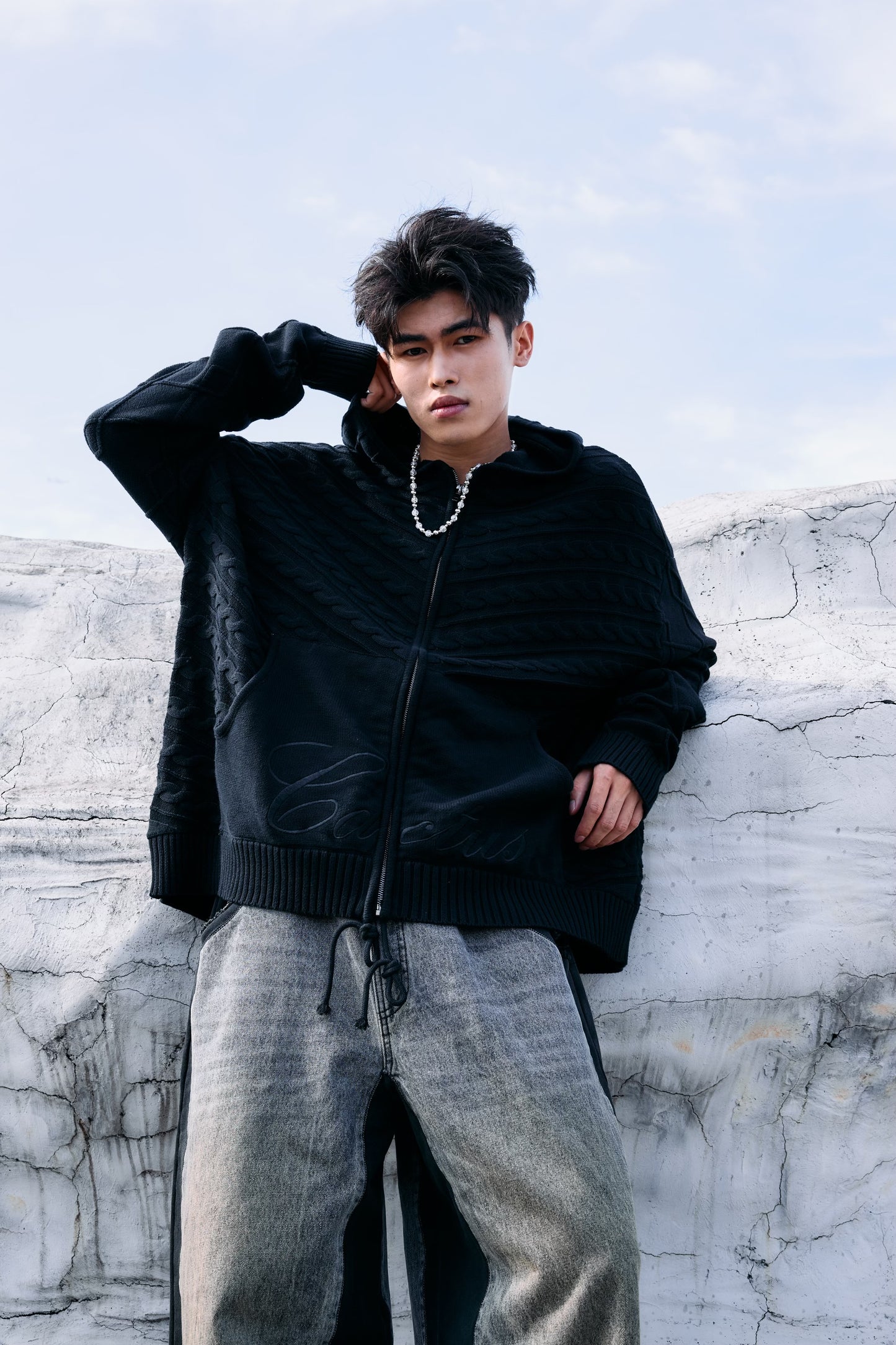 CHAIN KNIT HOODIE - Black – AZVA